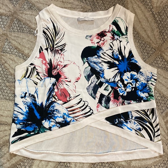 Zara | Tops | Zara Floral Shell Top | Poshmark